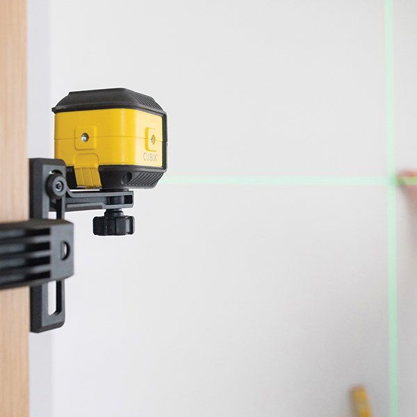 STANLEY Intelli Tools - Cubix Cross Line Laser Level (Green Beam) | BM ...