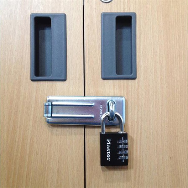 Master Lock - Black Finish 40mm 4-Digit Combination Padlock | BM Steel
